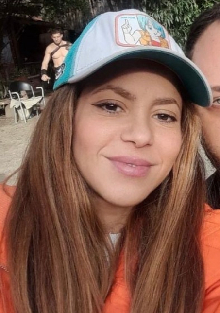 Shakira 9021