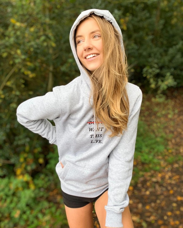 Picture of Phoebe Summer