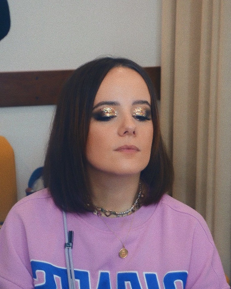 via Instagram (@alizeeofficiel)