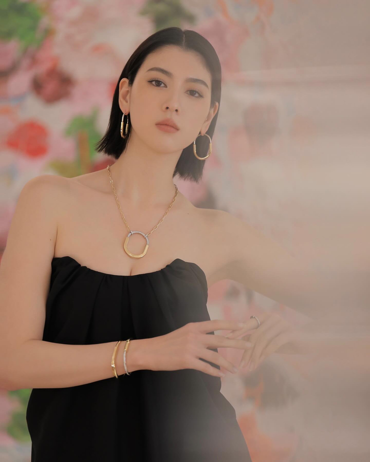 Picture of Ayaka Miyoshi