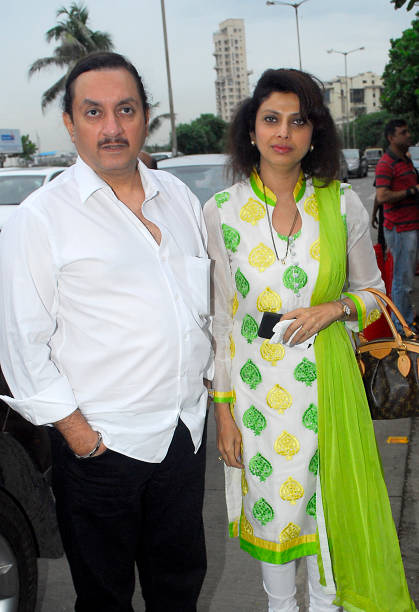 Ajay Shankar, Varsha Usgaonkar