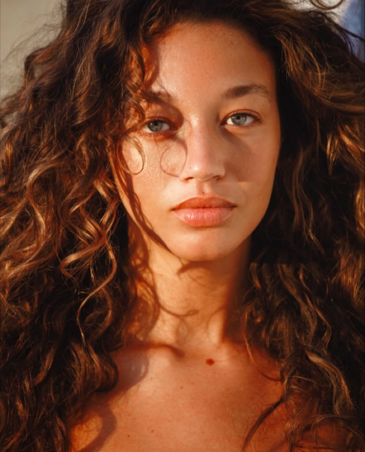 Picture of Hannah Sadler