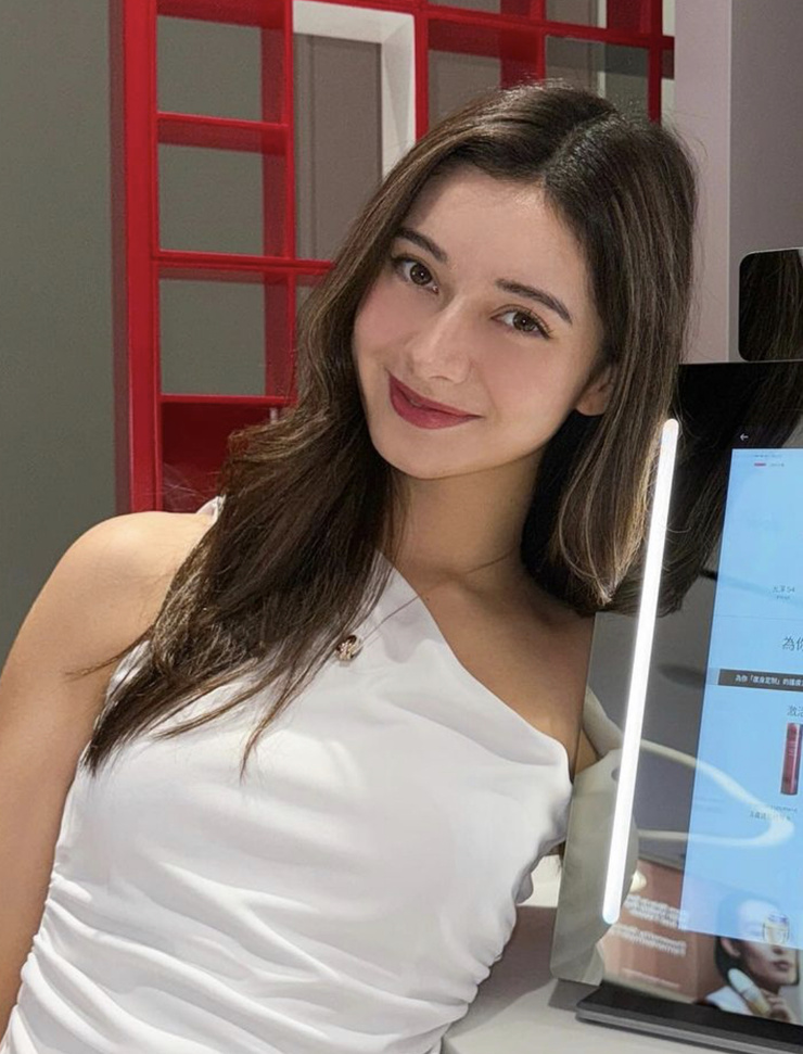 Picture of Joanne Rhodes