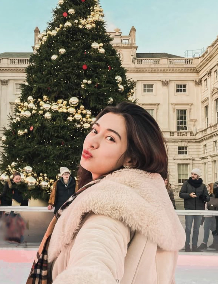 Picture of Joanne Rhodes