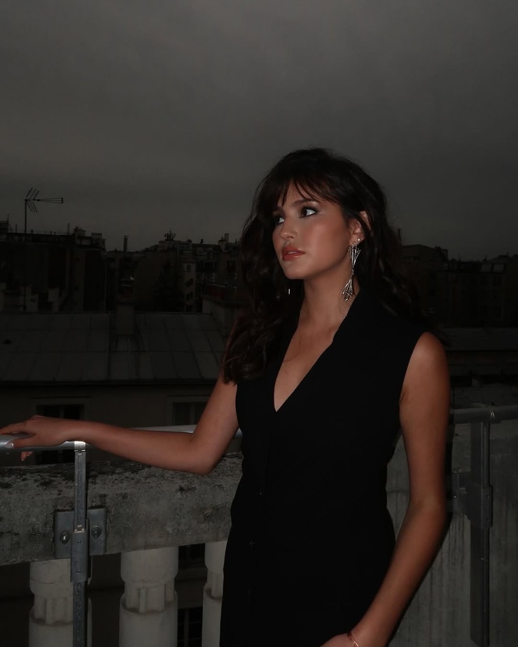 Picture of Isabel Deroy-Olson