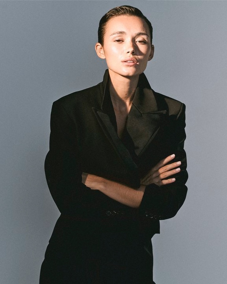 Picture of MIA BROWN model