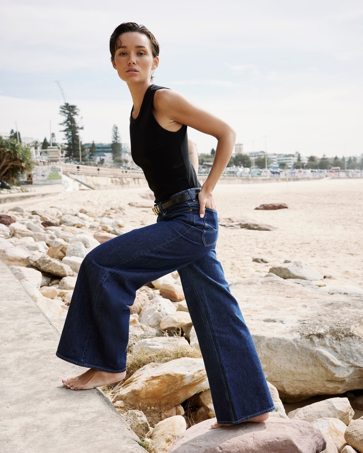 Picture of MIA BROWN model