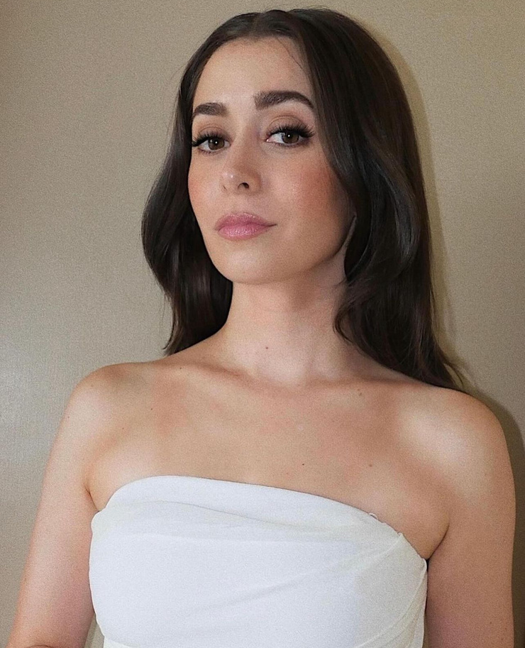 Picture of Cristin Milioti