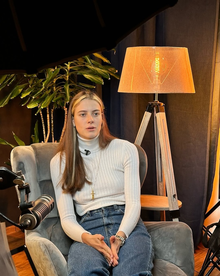 Yaroslava Mahuchikh picture