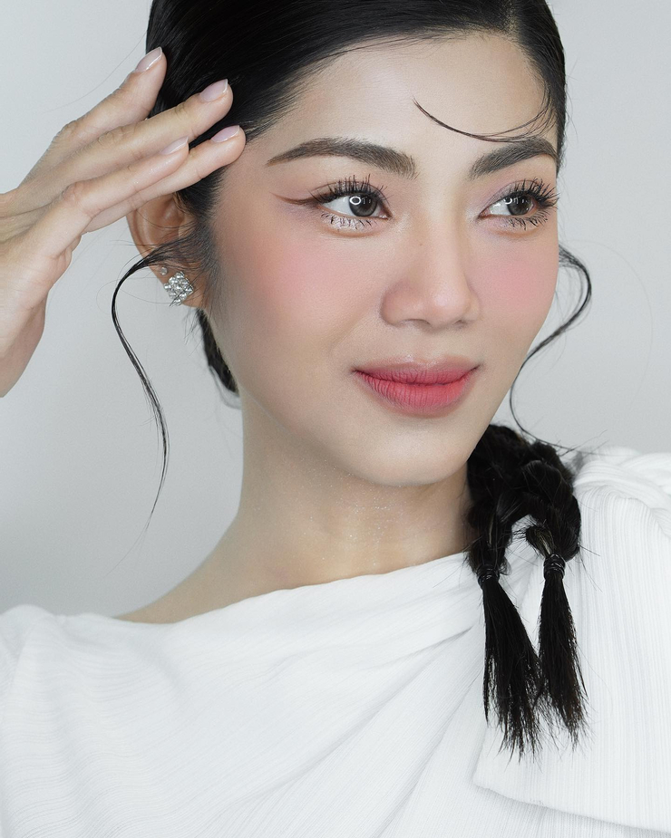 Picture of Dam Phuong Linh