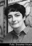 Picture of Lindsey Davis