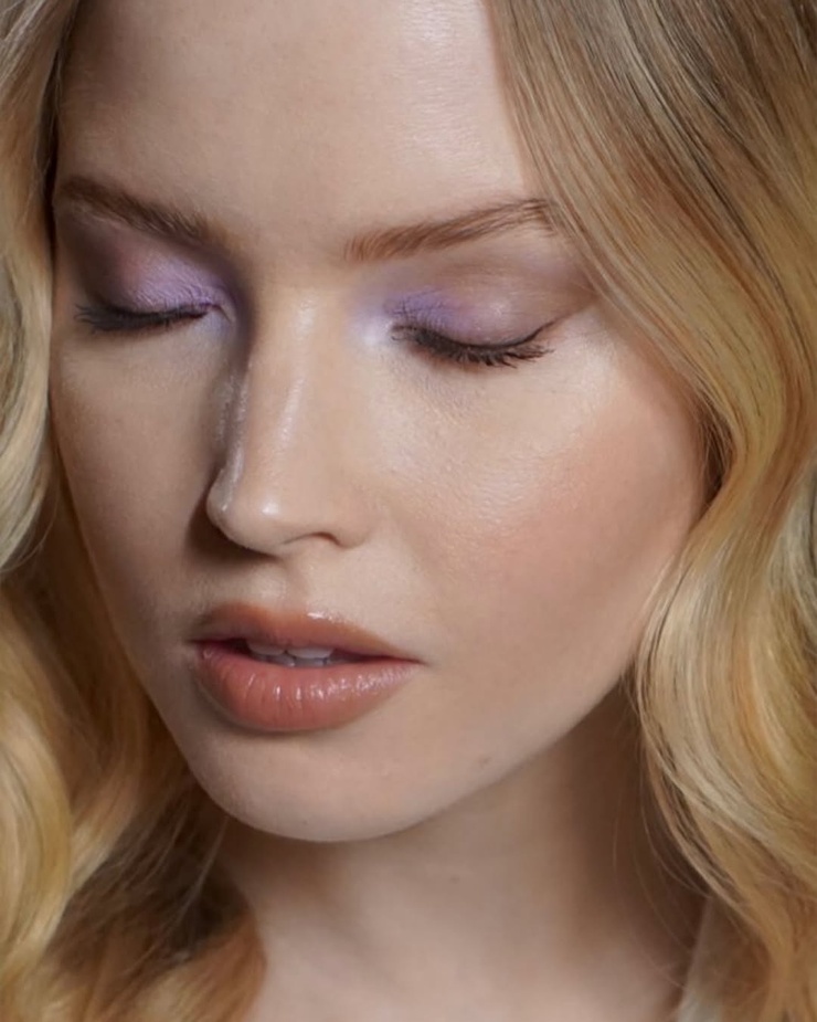 Ellie Bamber picture