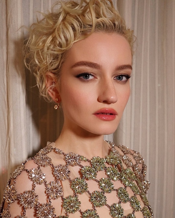 Picture of Julia Garner