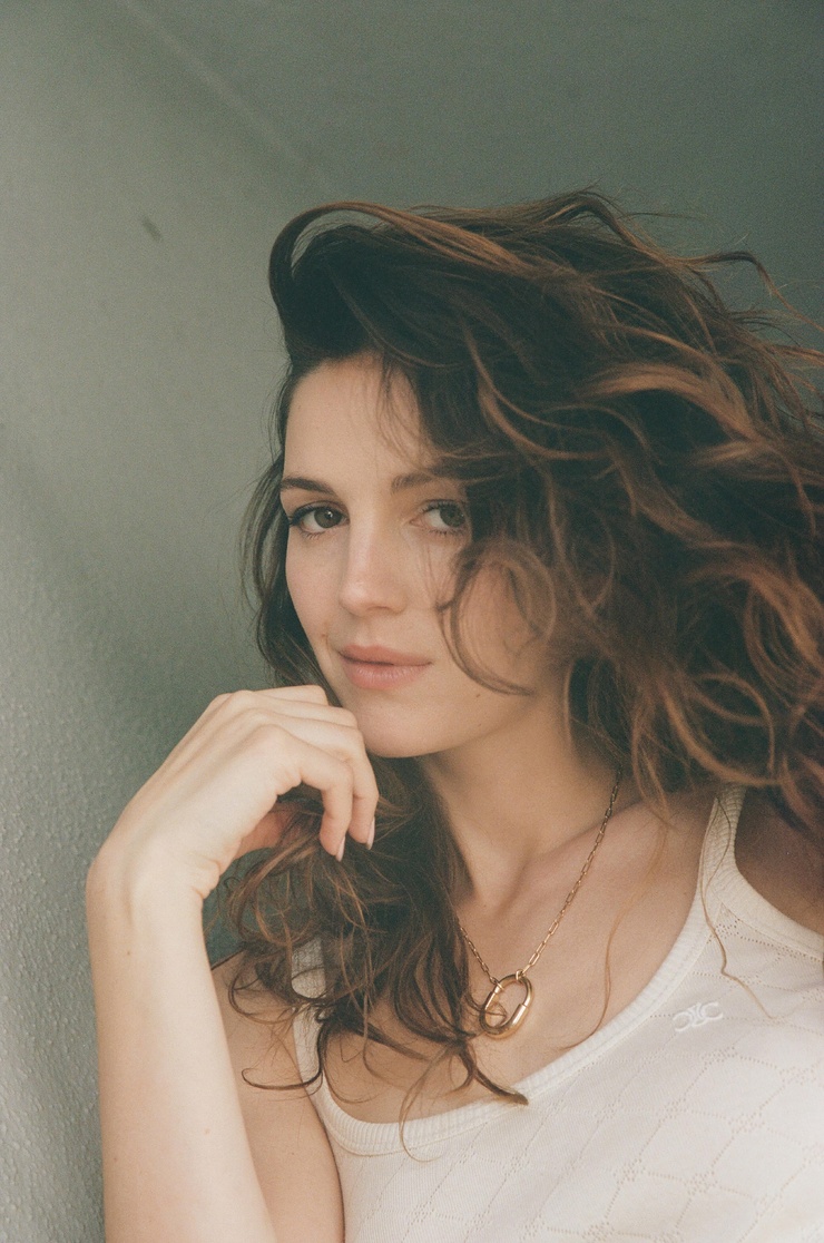 Picture of Ella Hunt