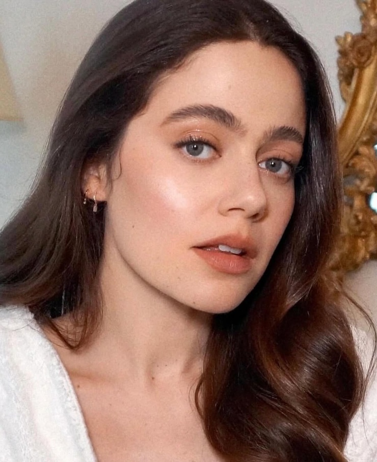 Picture of Molly Gordon