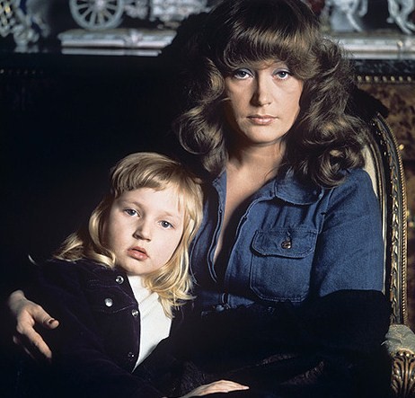Alla Pugacheva picture