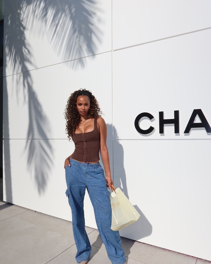 Picture of Alie Davis