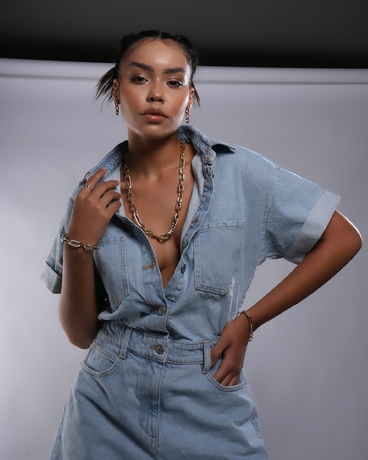 Anny Victoria picture