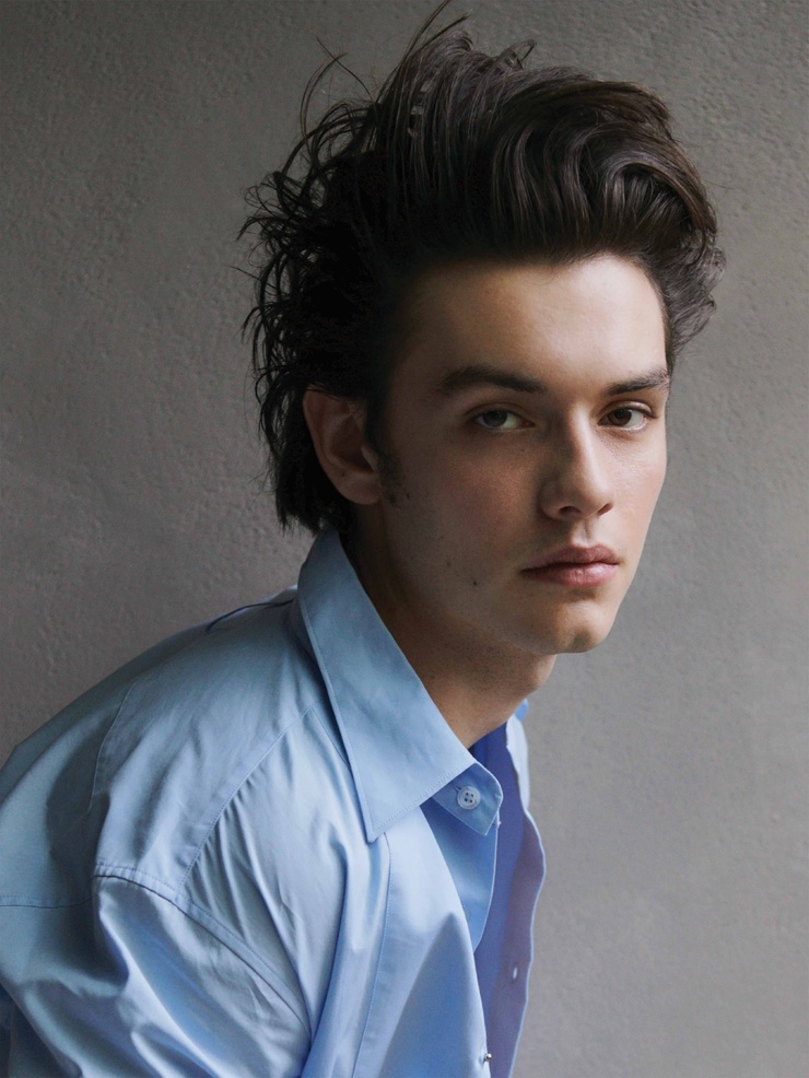 Picture of Louis Partridge