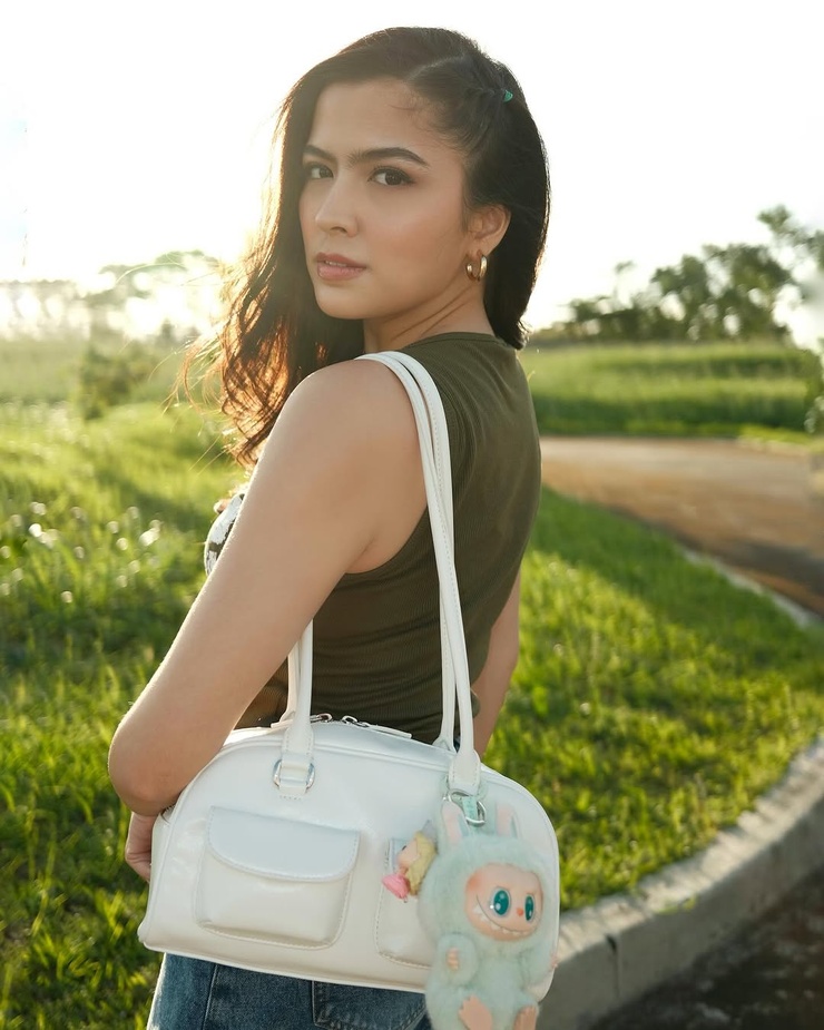 Picture of Alexa Ilacad