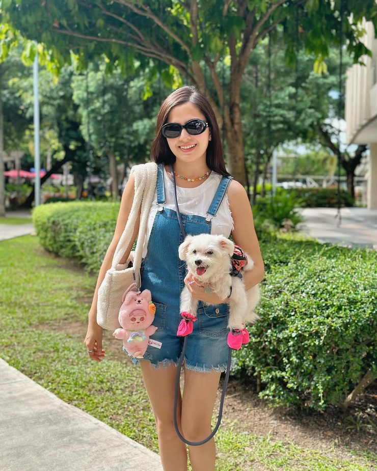 Picture of Alexa Ilacad