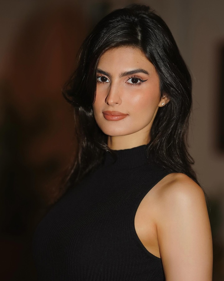 Yael Cohen (model) picture