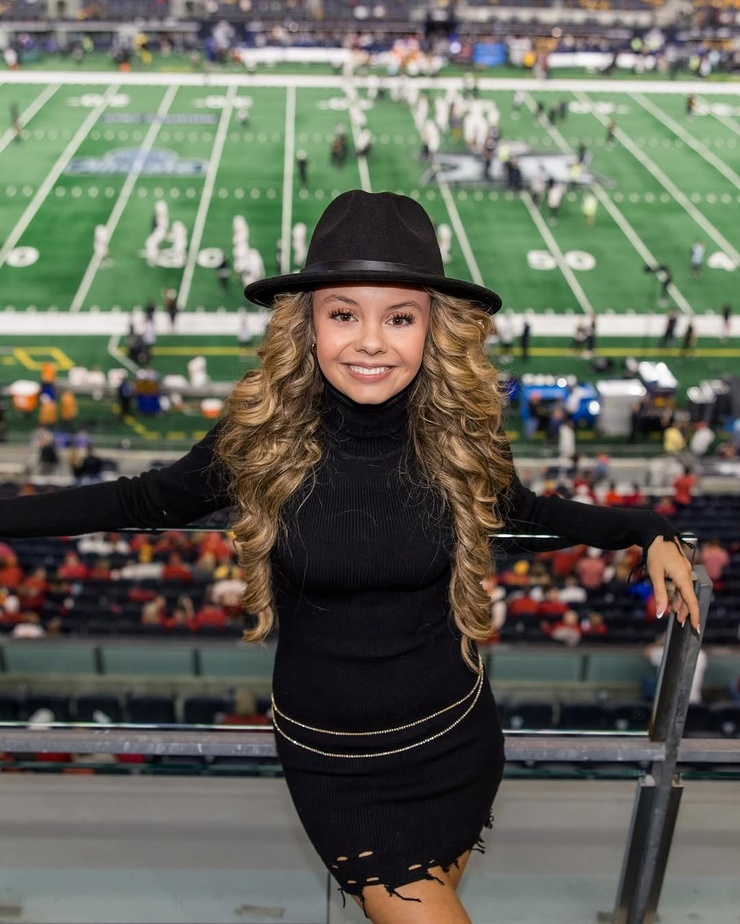 Mallory James Mahoney picture
