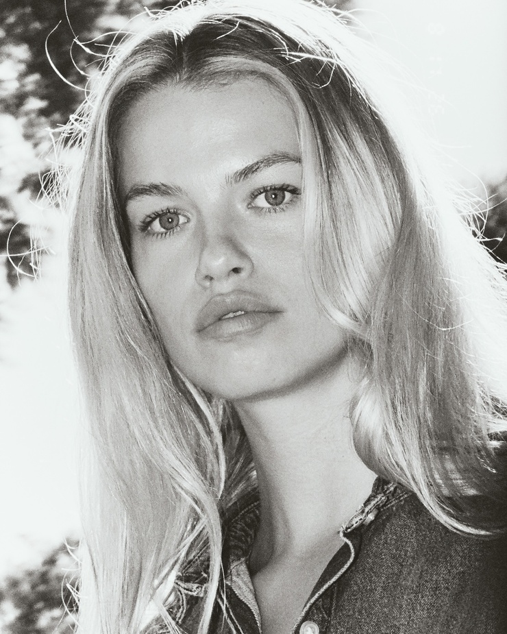 Picture of Hailey Clauson