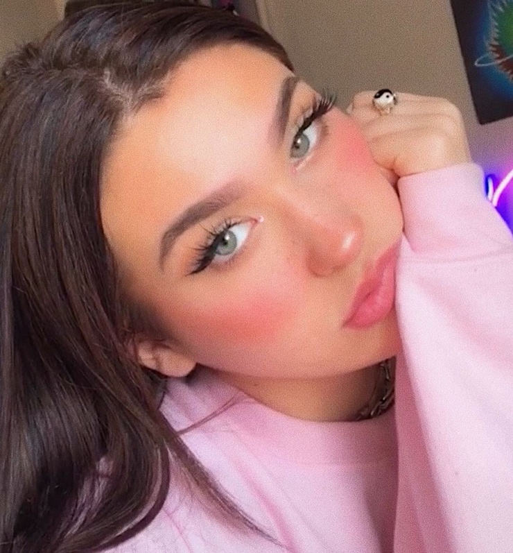 Addy Rae Tharp Celebrating her 23rd birthday on De