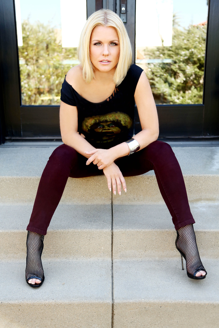 Picture of Carrie Keagan