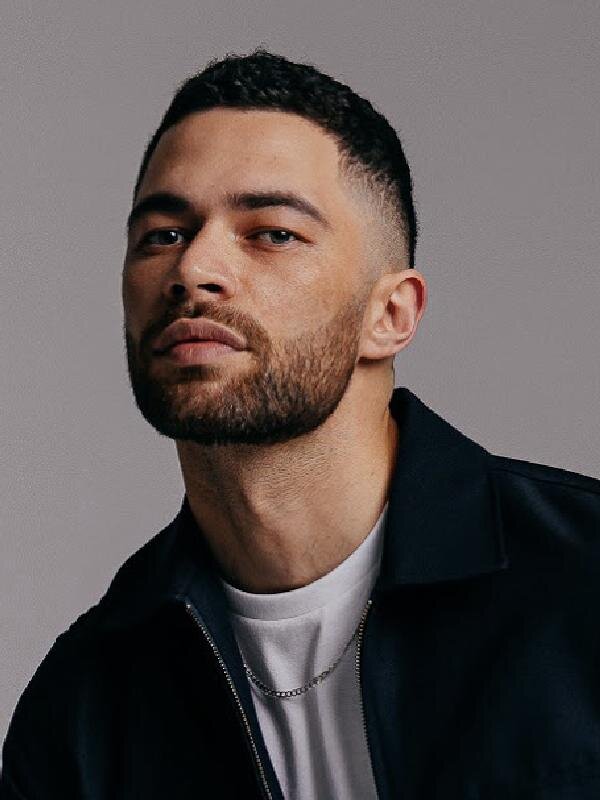 Vinnie Bennett image