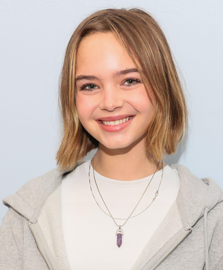 Ryan Kiera Armstrong picture