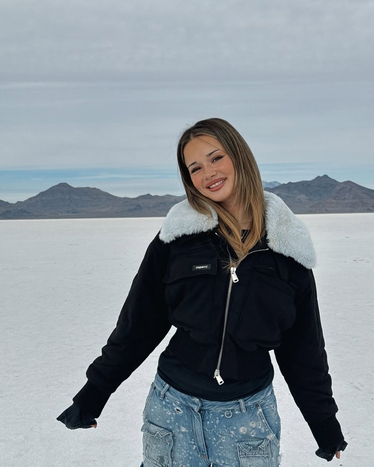 Isabelle Clarke (model) image