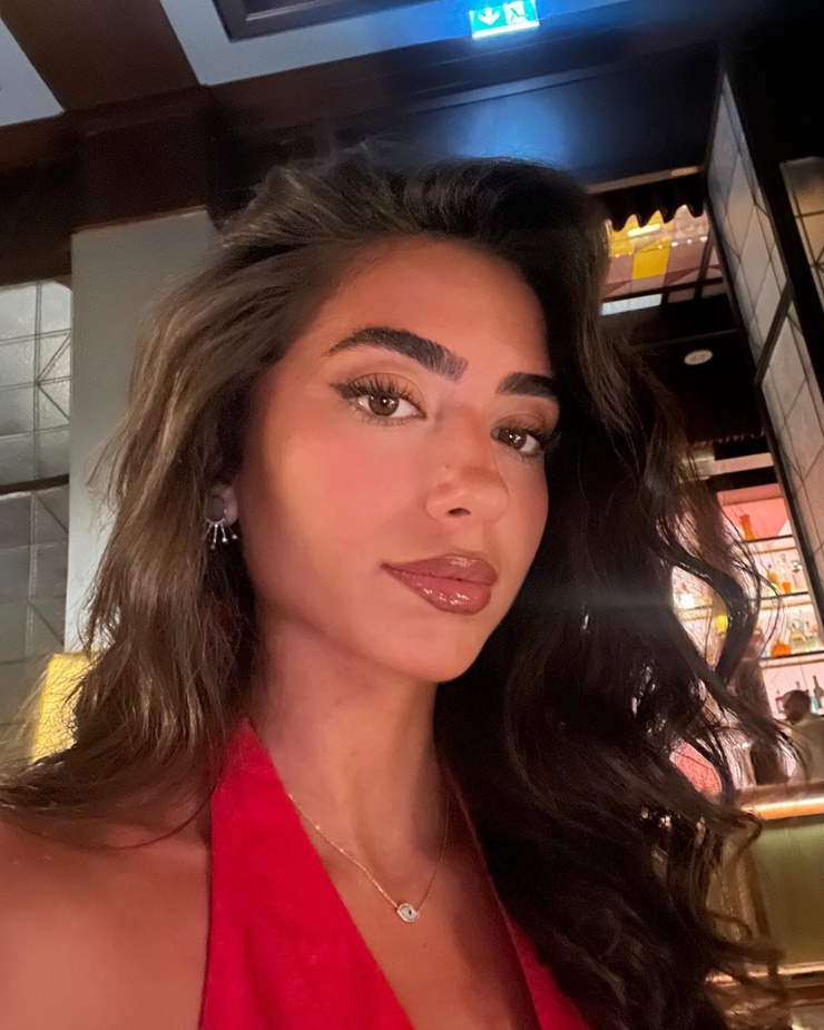 Picture of Natasha Aris