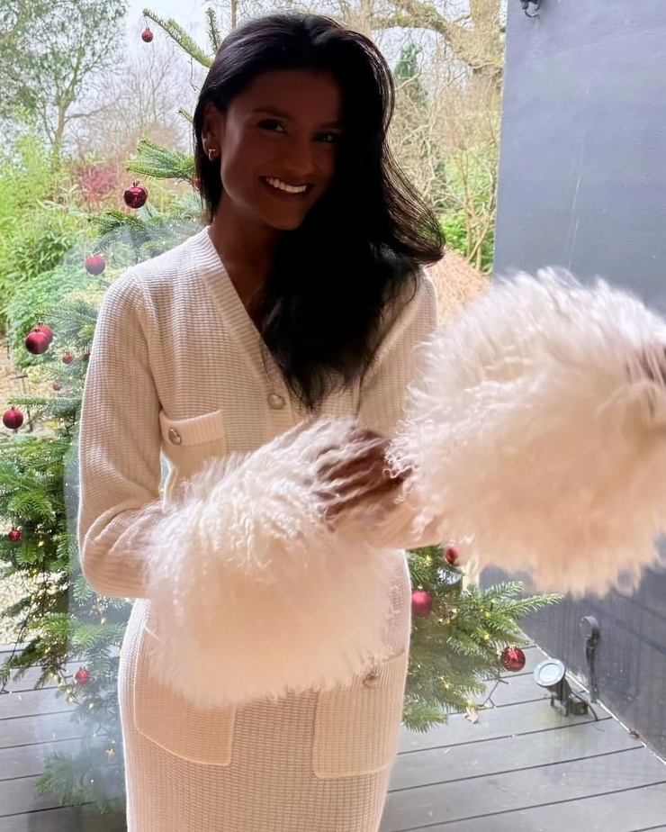 Simone Ashley picture