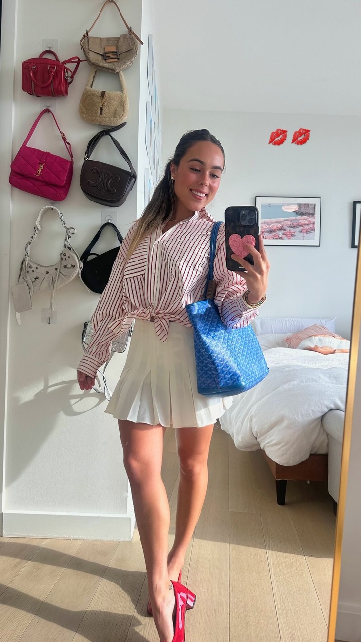 Juliana Penner pictures and photos