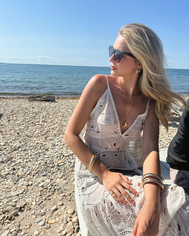 Picture of Ashley Thompson.