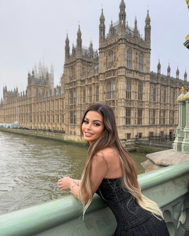 Picture of Juli Annee