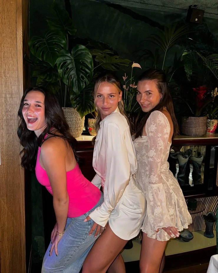 Eva Lys, Marta Kostyuk and Gabriela Ruse