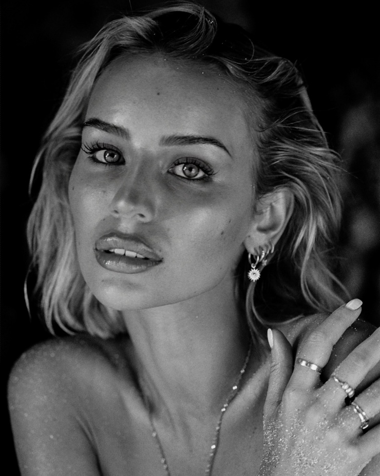 Picture of Julia Cavanagh