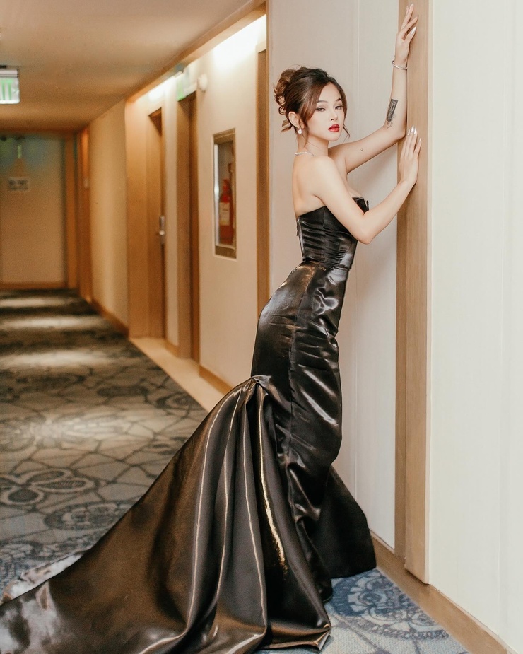 Image of Angeli Khang