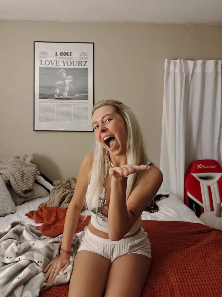 Picture of Hailey Welch