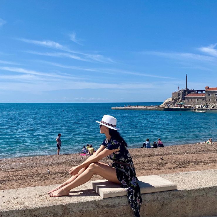 Picture of Ana Alexander