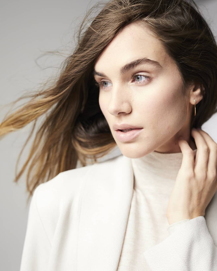 Picture of abbie straughn