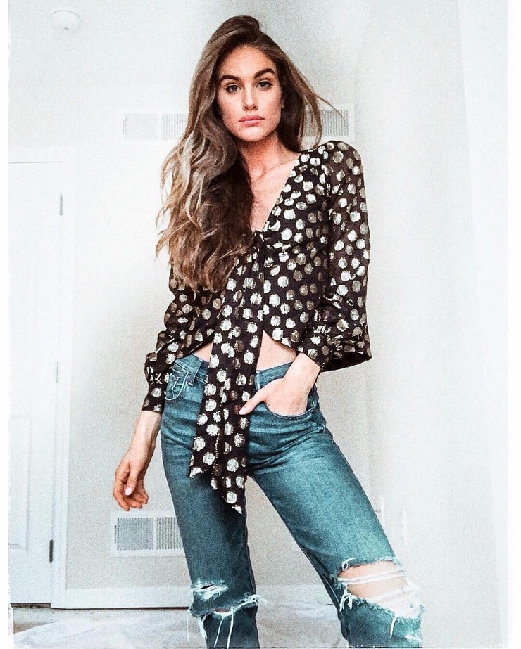 Picture of abbie straughn