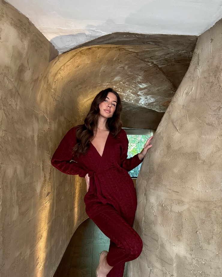 Picture of Brit Manuela (model)