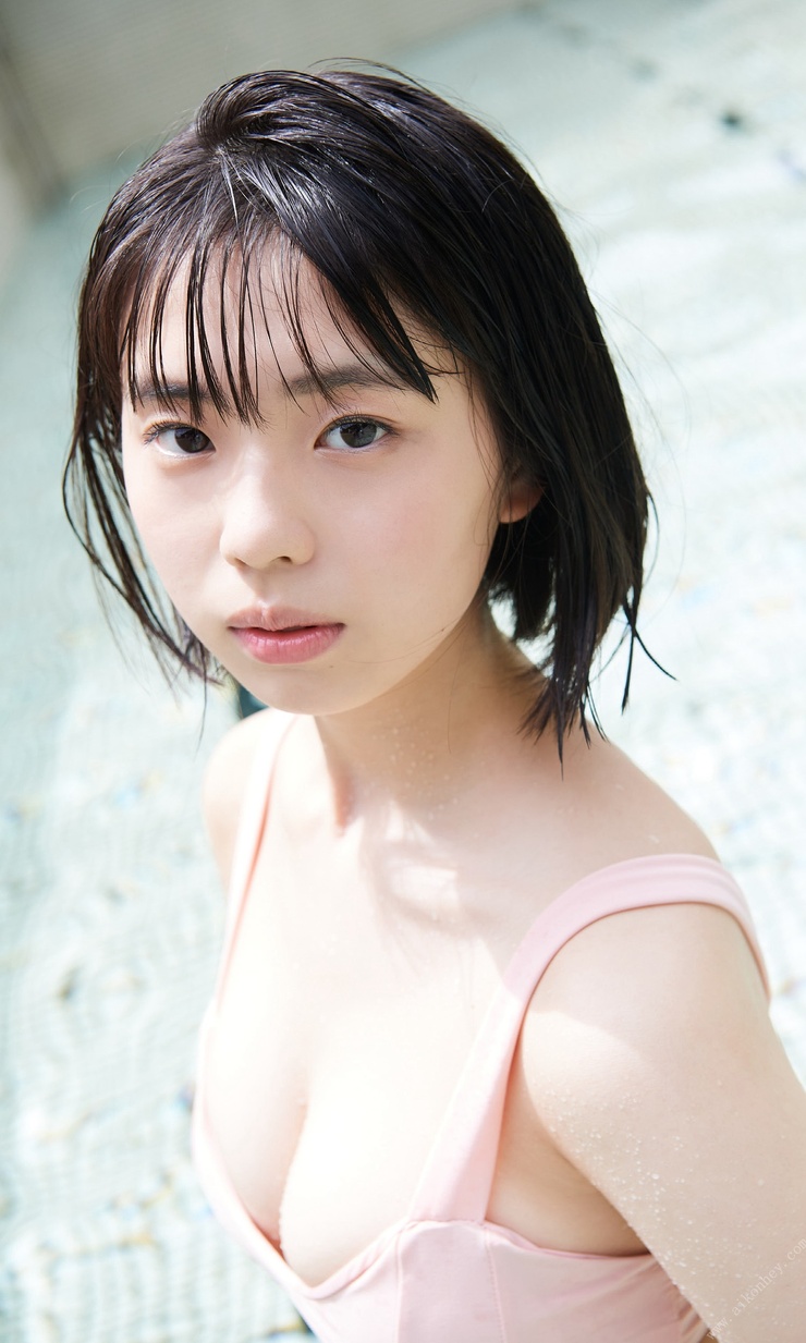 Picture of Hina Kikuchi