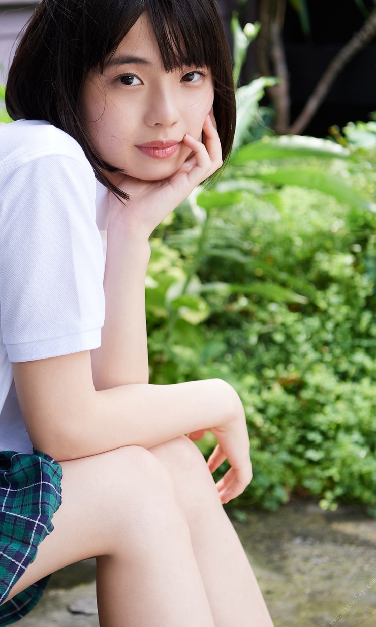 Picture of Hina Kikuchi