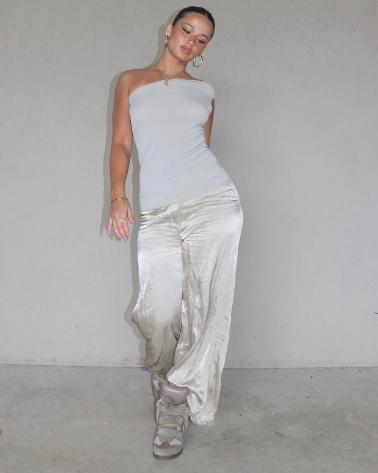 Picture of Isabelle Clarke (model)