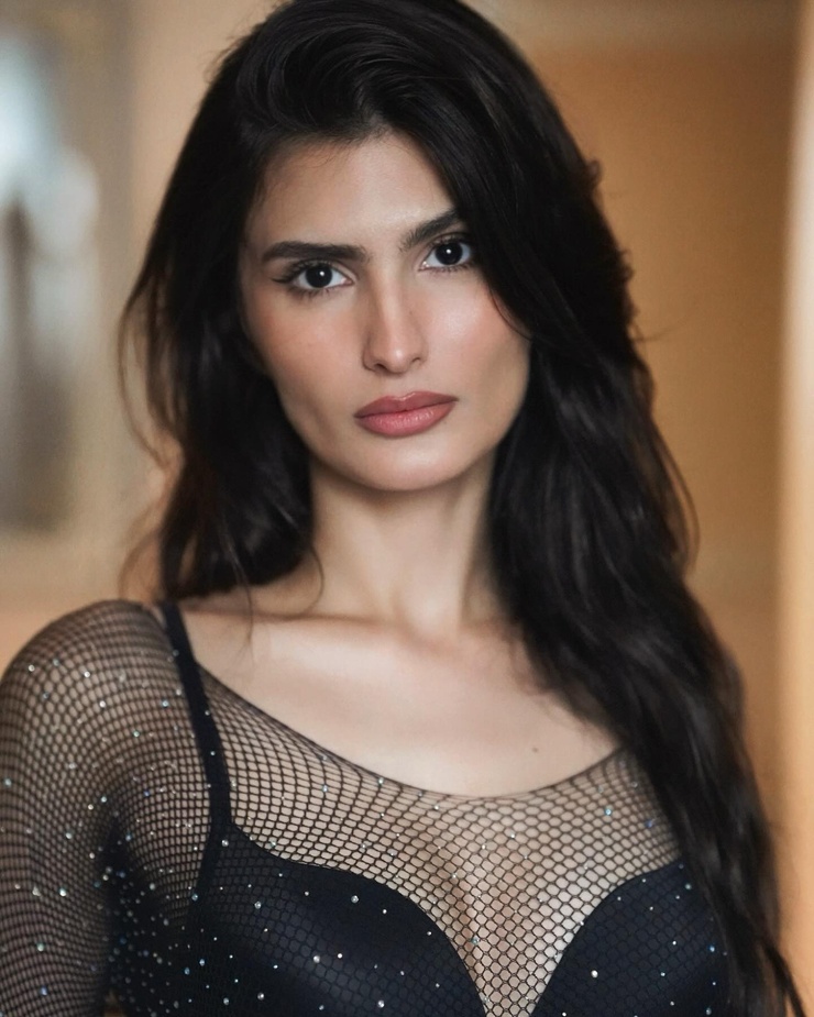 Image of Yael Cohen (model)